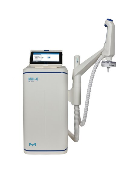 Milli-Q® EQ 7000 ultrapure water system with touchscreen | ZEQ7000T0C